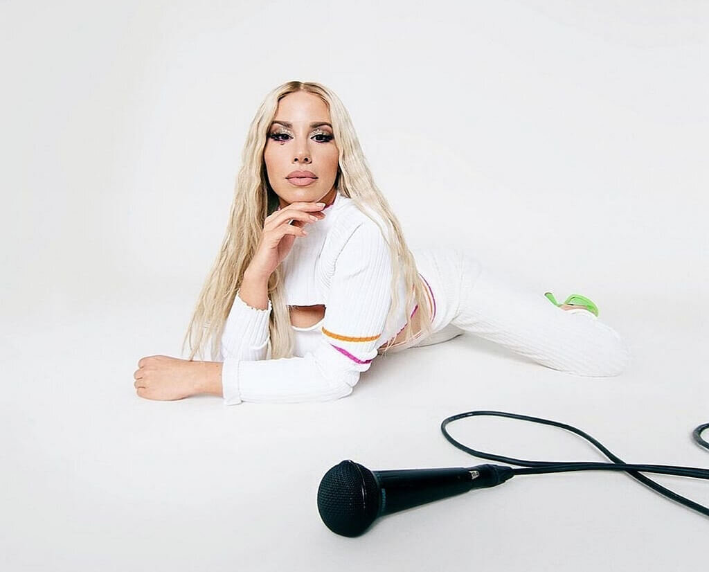 Baby K: "Easy", il nuovo singolo, in uscita il 7 ottobre - Radio Mondo